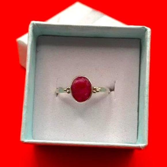 (925) unbranded | Jewelry | Dainty 925 Silver Ring With Raw Red Semi ...